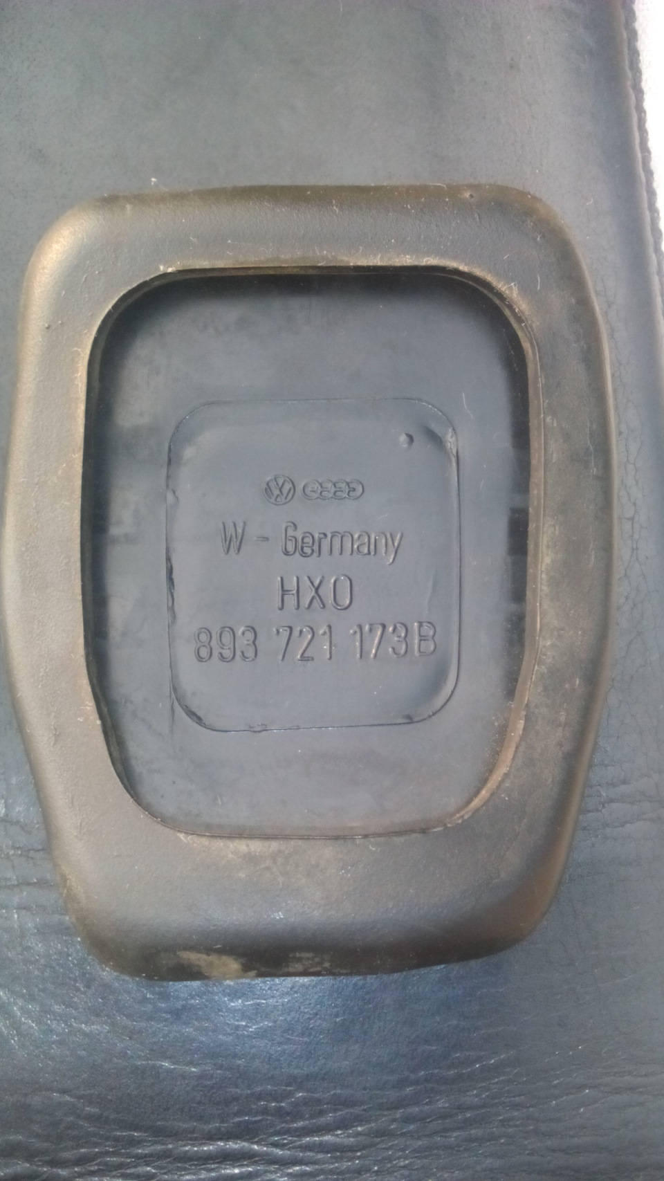 893721173B Накладка педали сцепления Ауди 80 Б3 1987- VAG | Запчасти на ...