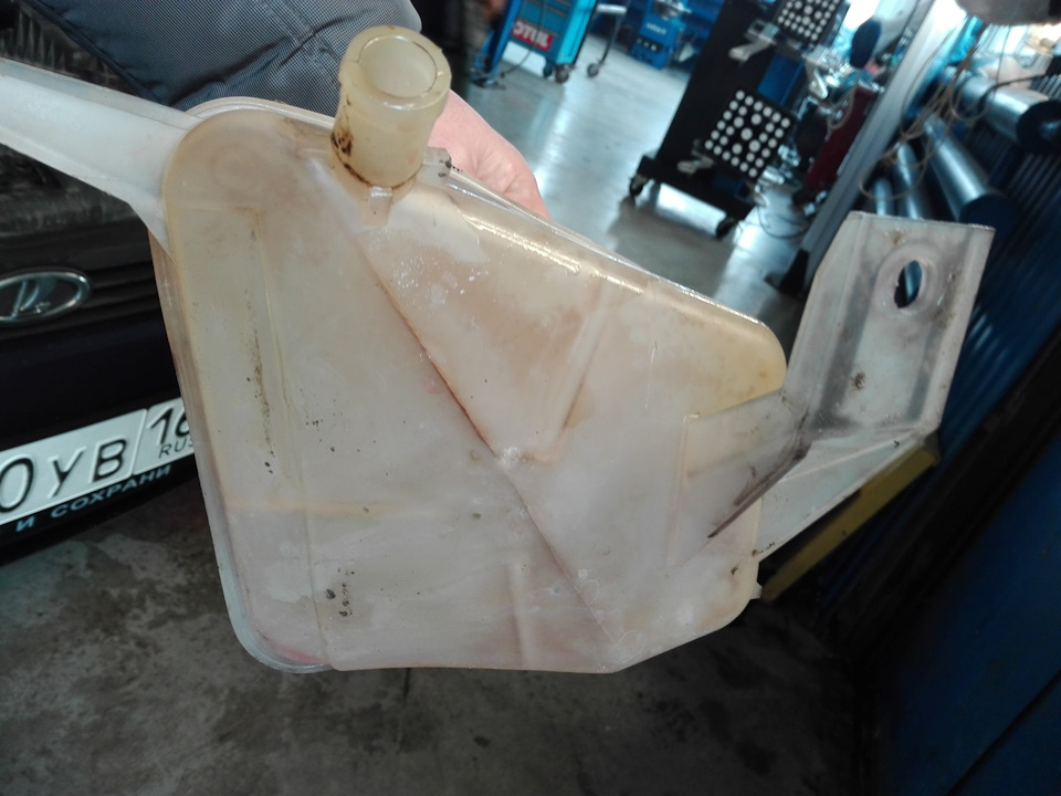 Продолжение про расширительный бачок! — Lada Калина хэтчбек, 1,6 л ...