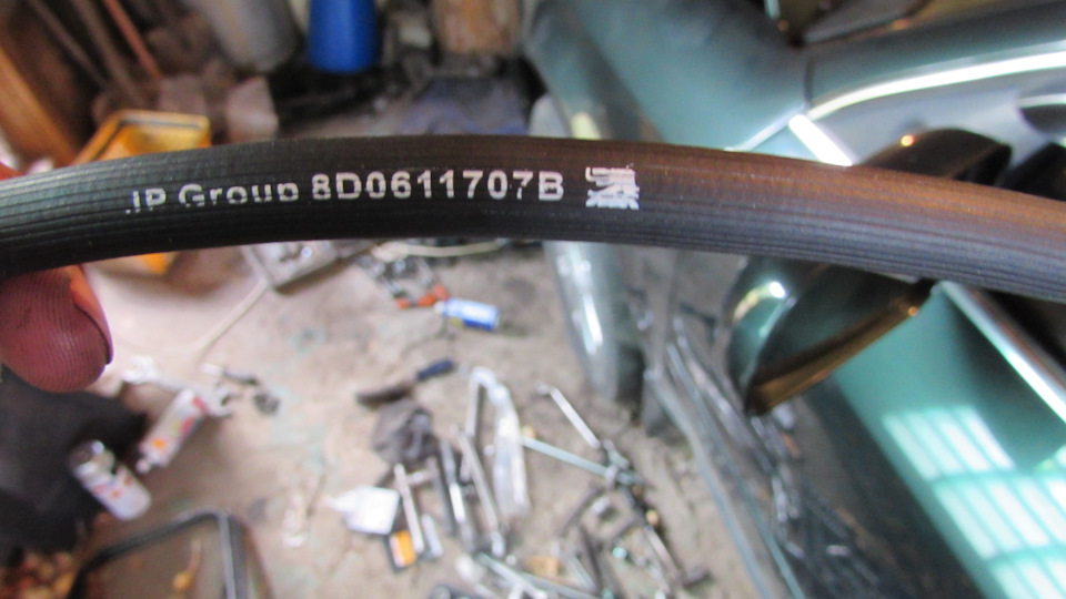 8D0611707B Шланг тормозной передний / AUDI A-4, A-6 SKODA Superb VW ...