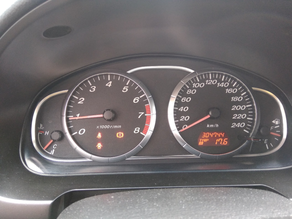 Масло, фильтра, задние колодки, обслуживание направляющих — Mazda 6 (1G ...