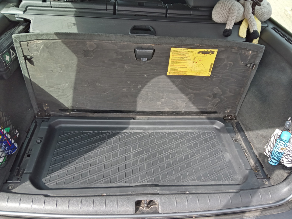 Подшипник передней ступицы + корыто — Volvo XC70 II, 2,4 л, 2005 года ...