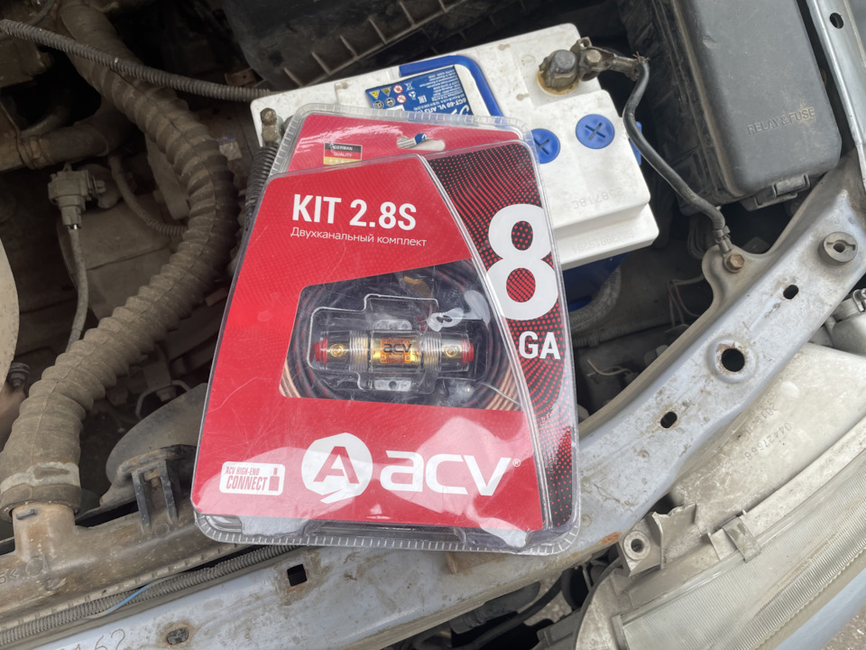 Проводка для усилителя, замена ламп в боковых повторителях, замена масла в ДВС, установка ламп в ...