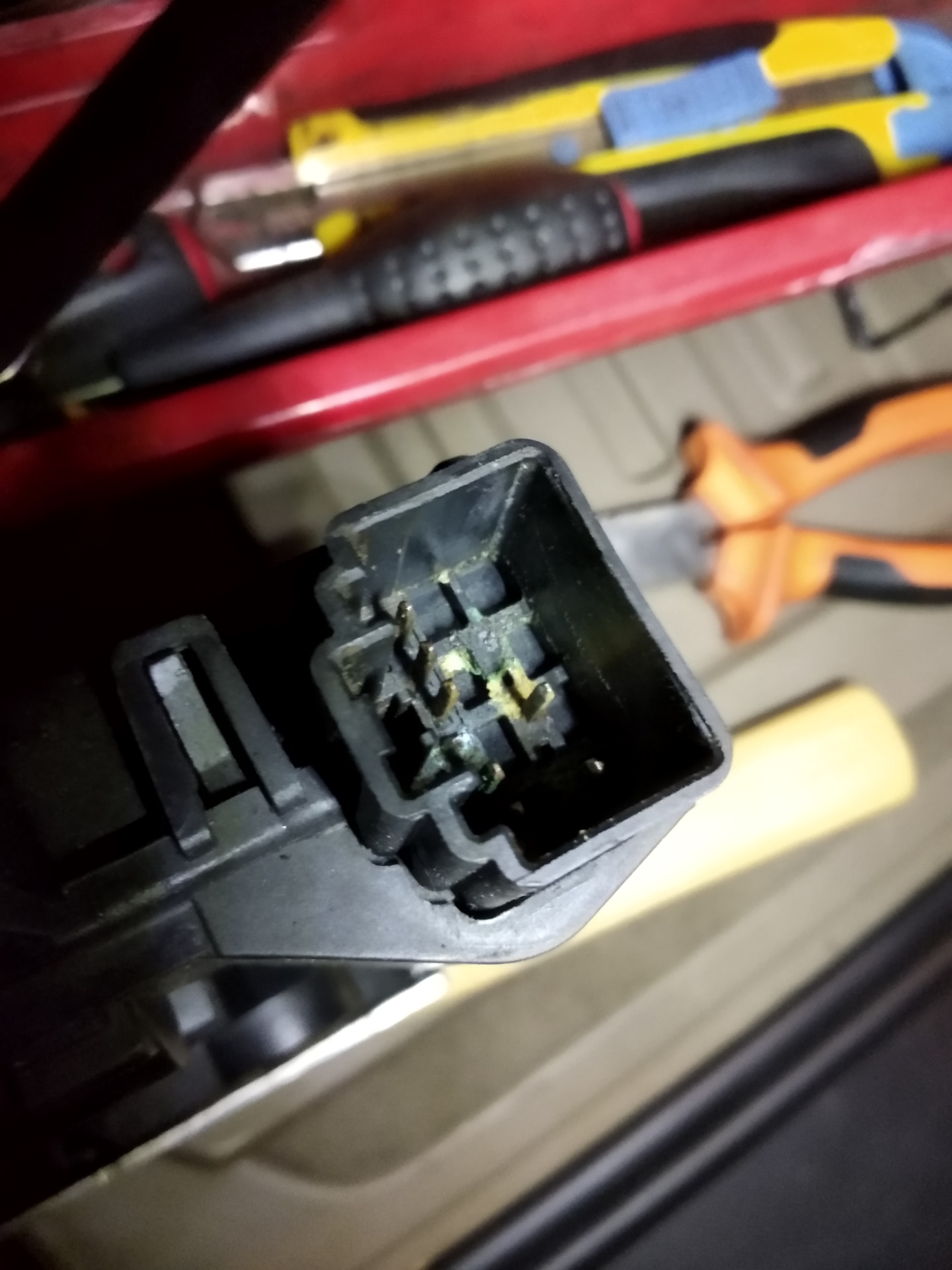 Привод двери багажника. Часть 2 — Volvo XC70 III, 2,4 л, 2008 года ...