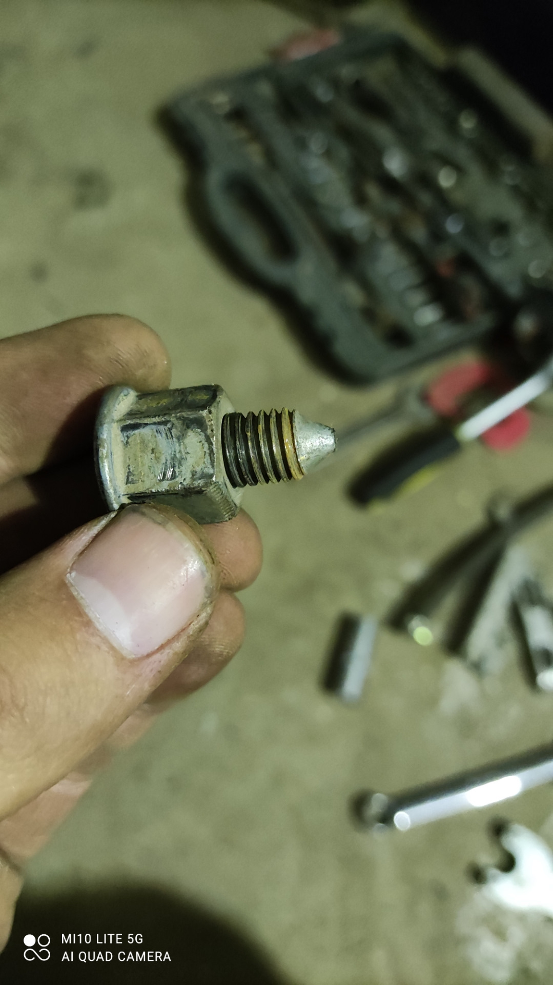 SOS. ПОМОГИТЕ РЕБЯТА. — Renault Logan (1G), 1,4 л., 2006 года | другое ...