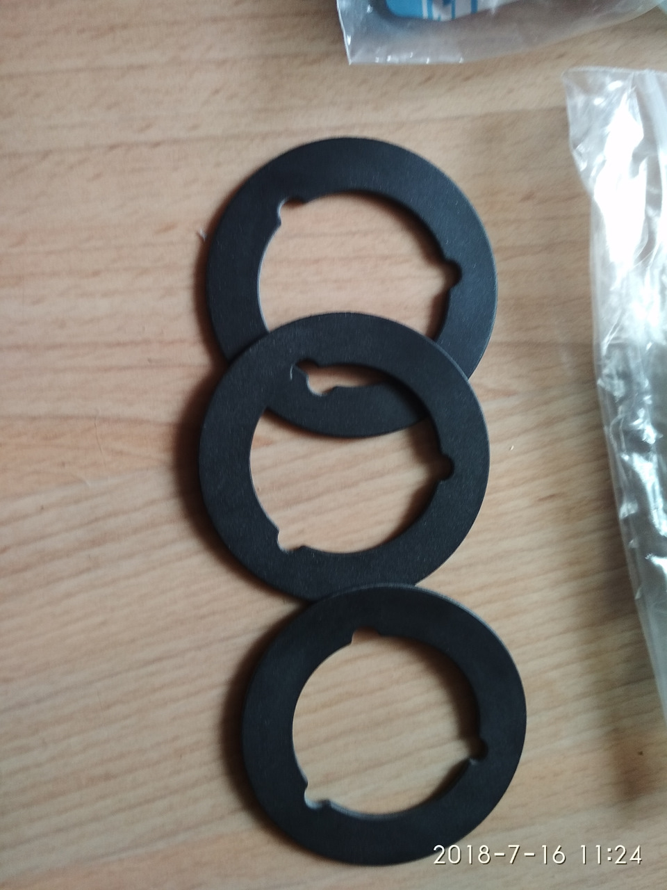 Замена прокладки клапанной крышки. — Volkswagen Bora (1G), 1,6 л, 2001 ...