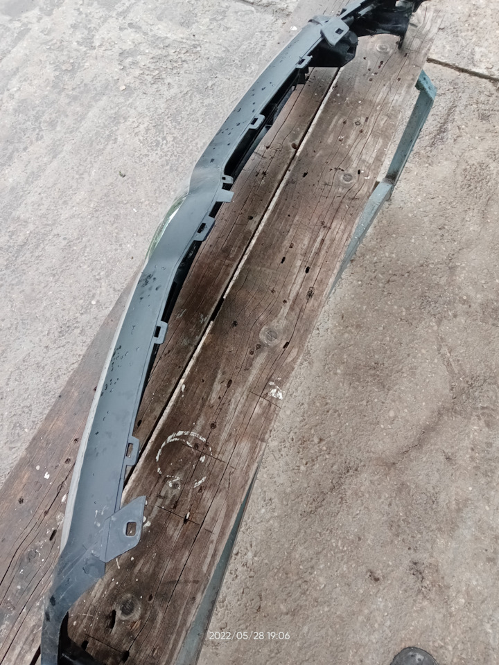 7422R3 Решетка радиатора верх PSA C4 (B7) NEW 11-> Peugeot Citroen ...