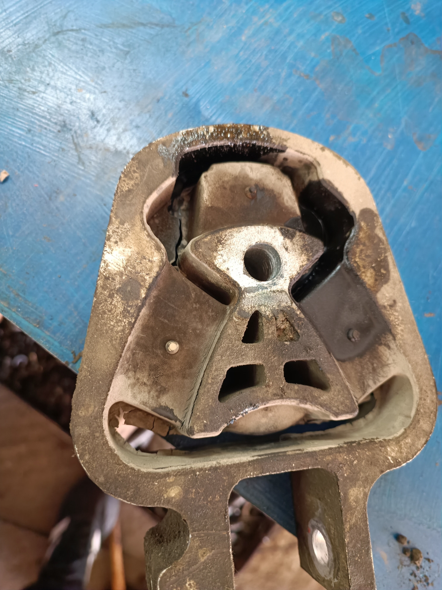 Замена масла в коробке — Ford Mondeo V, 2,5 л, 2015 года | визит на ...