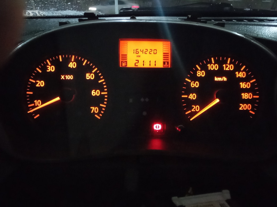 Приборная панель — новый стиль — Renault Logan (1G), 1,6 л, 2008 года ...