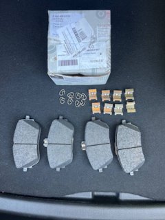 A0004205103 Комплект тормозных колодок для дисковых тормозов Mercedes ...