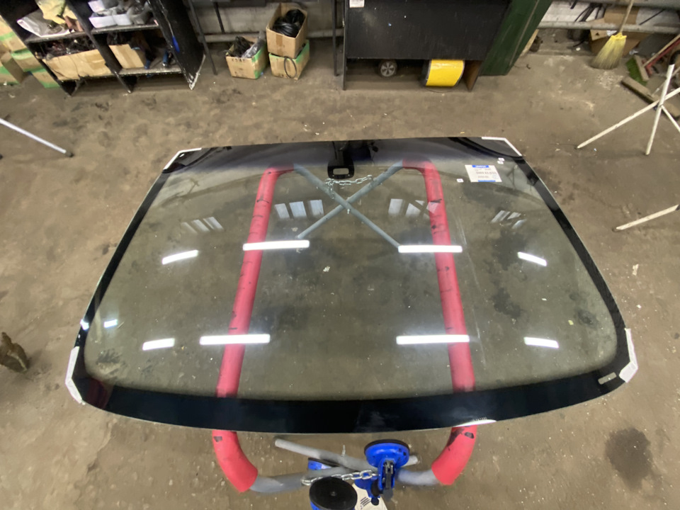 Замена лобового стекла — BMW X5 (E53), 3 л, 2002 года | расходники | DRIVE2