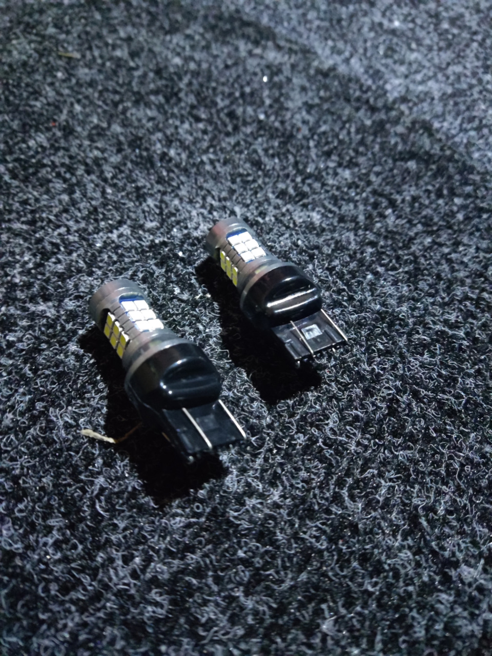 Led лампы в фонари заднего хода — Peugeot 4007, 2 л, 2011 года ...