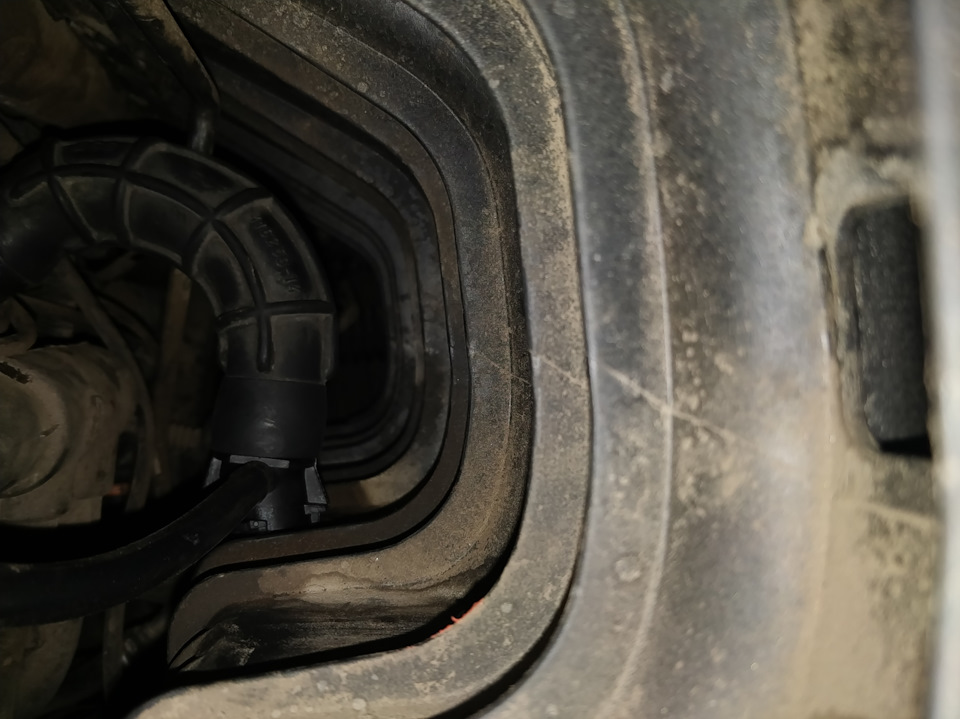 53. Пластик, шланги, оригинал — BMW 5 series (E34), 2,5 л, 1995 года ...