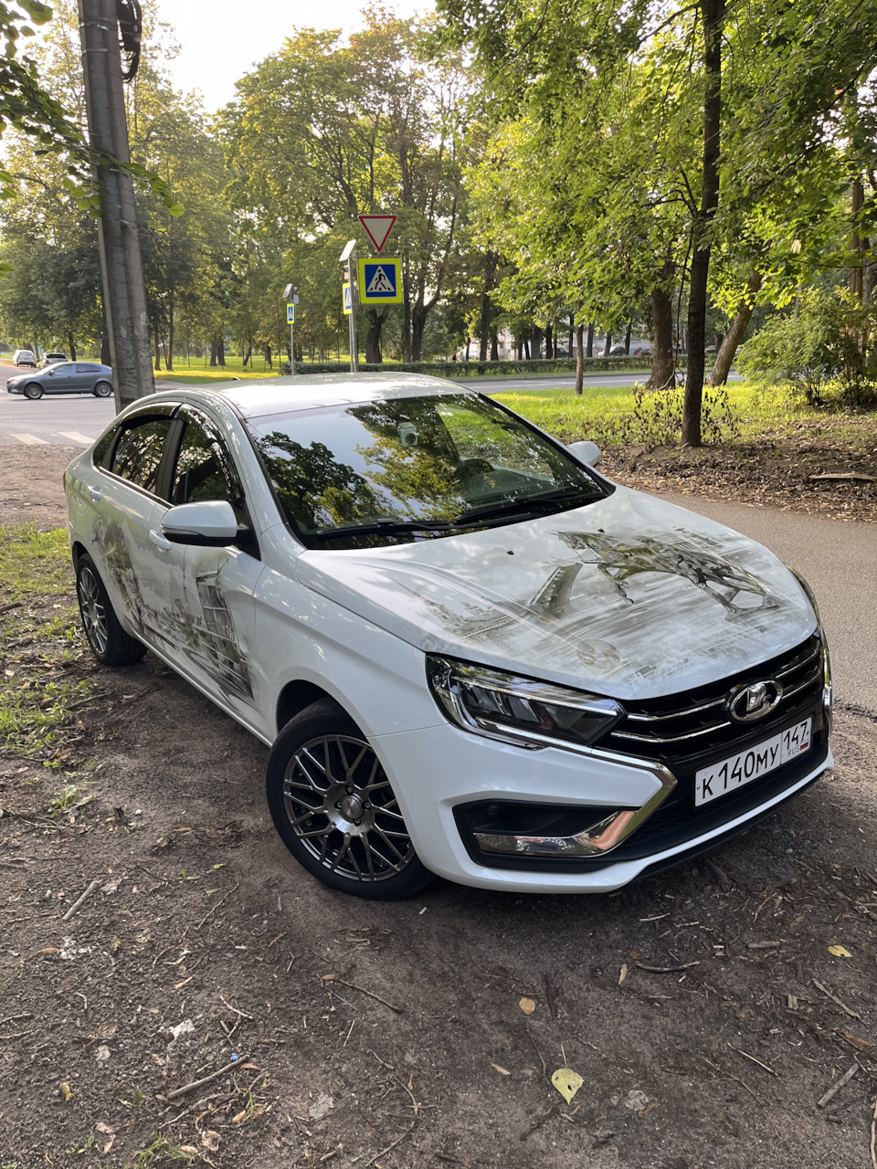 4️⃣6️⃣ Весту сняли в пародии на обзор 😂 — Lada Vesta (NG), 1,6 л, 2023 года | видео | DRIVE2