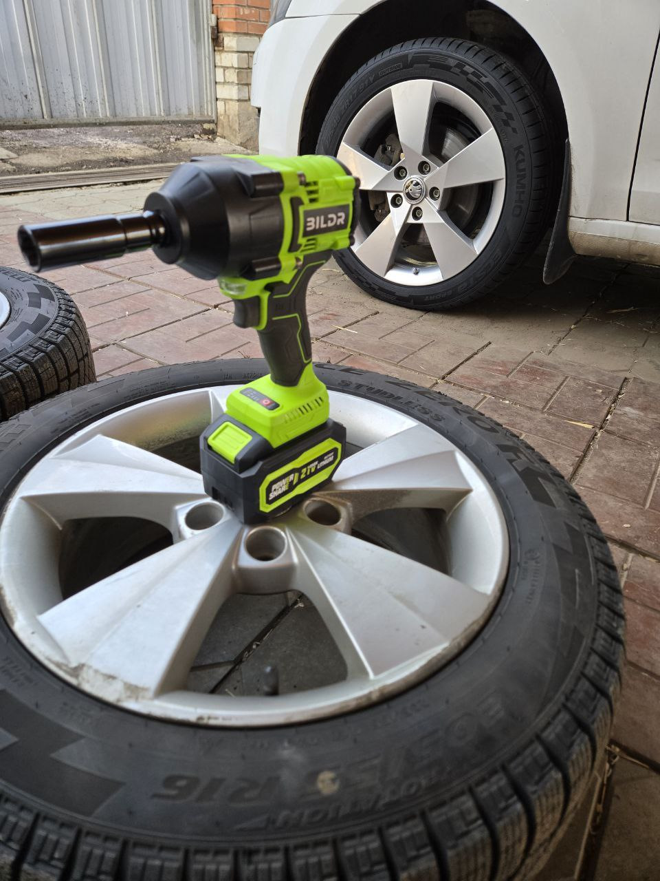 Переобулся на лето с новой резиной Kumho PS72 — Skoda Octavia A7 Mk3, 1,4 л, 2014 года | шины ...