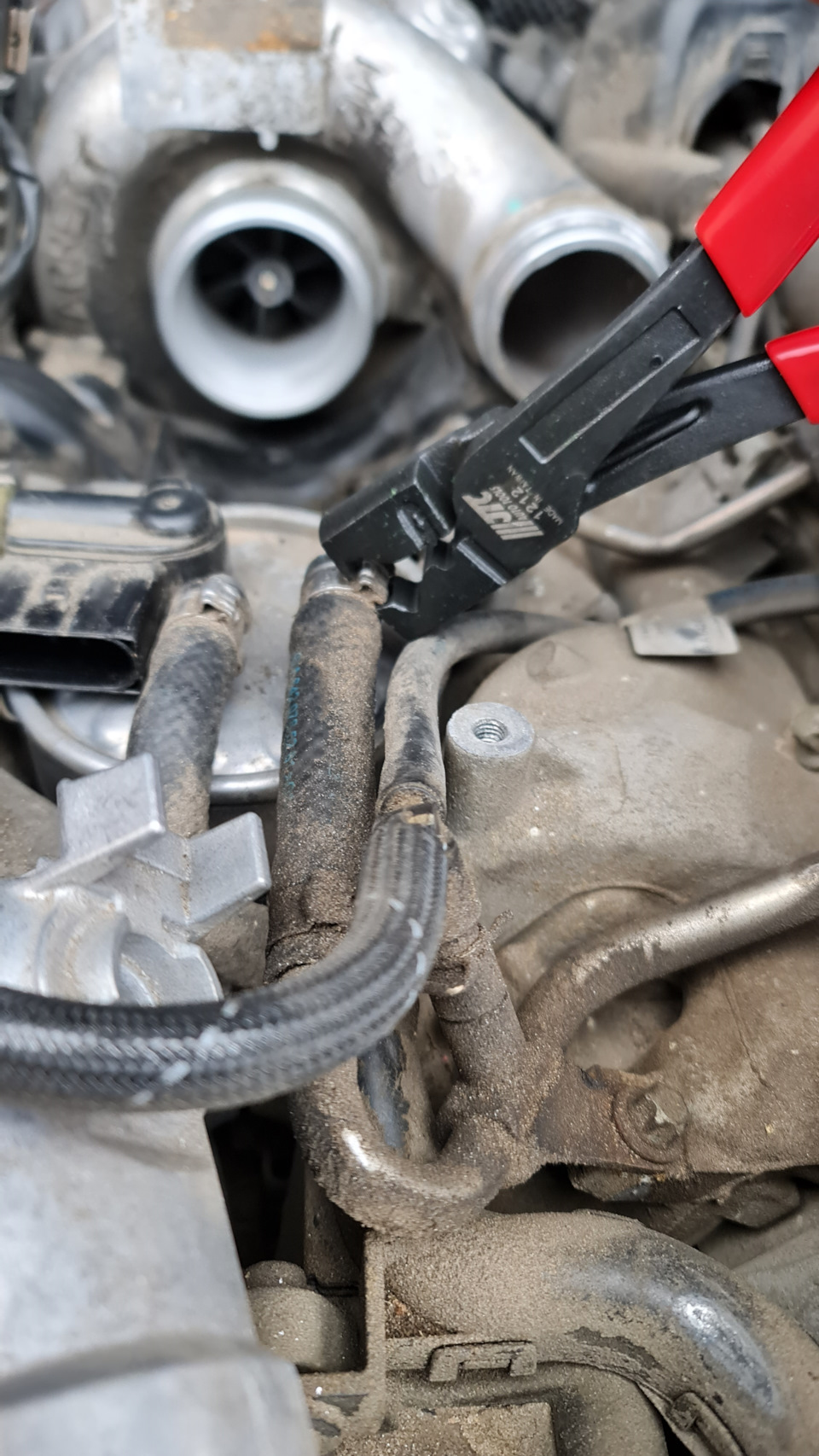 Замена топливного фильтра. Часть 1. — Mercedes-Benz GL-Class (X166), 3 ...