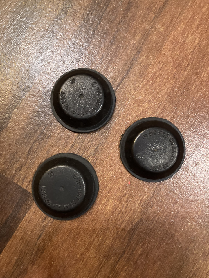 A1109870944 Заглушка защиты двигателя Mercedes | Запчасти на DRIVE2