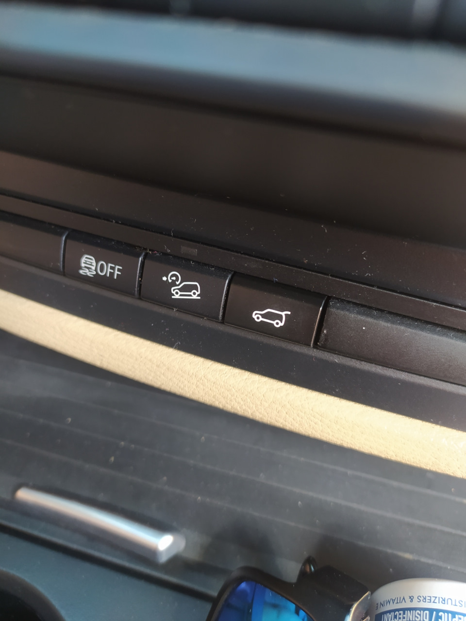 Замена кнопки открытия багажника — BMW X5 (E70), 3 л, 2009 года ...