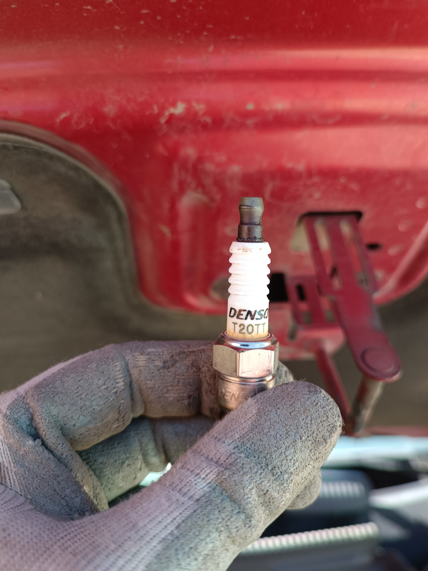 Свечи, регламентная замена. — Ford C-Max I, 1,8 л, 2008 года | плановое ...