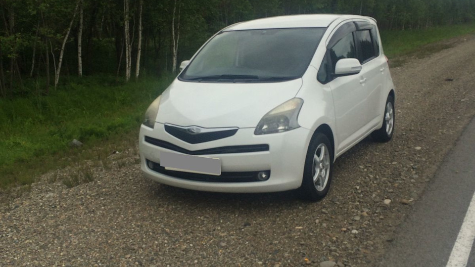Toyota Ractis (1G) 1.5 бензиновый 2006 | White Rocket на DRIVE2
