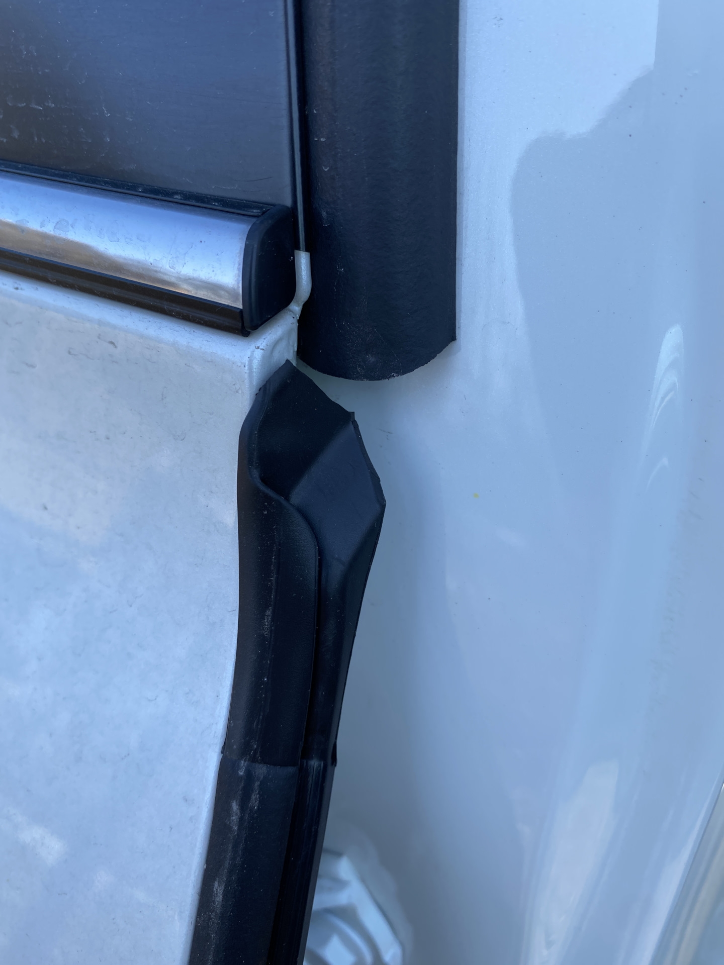 Дополнительные уплотнители дверей — Toyota Highlander (XU40), 3,5 л ...