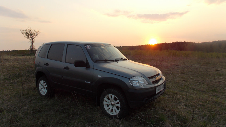 Покупка машины и зимней резины, маленькое ТО. — Chevrolet Niva GLX, 1,7 ...