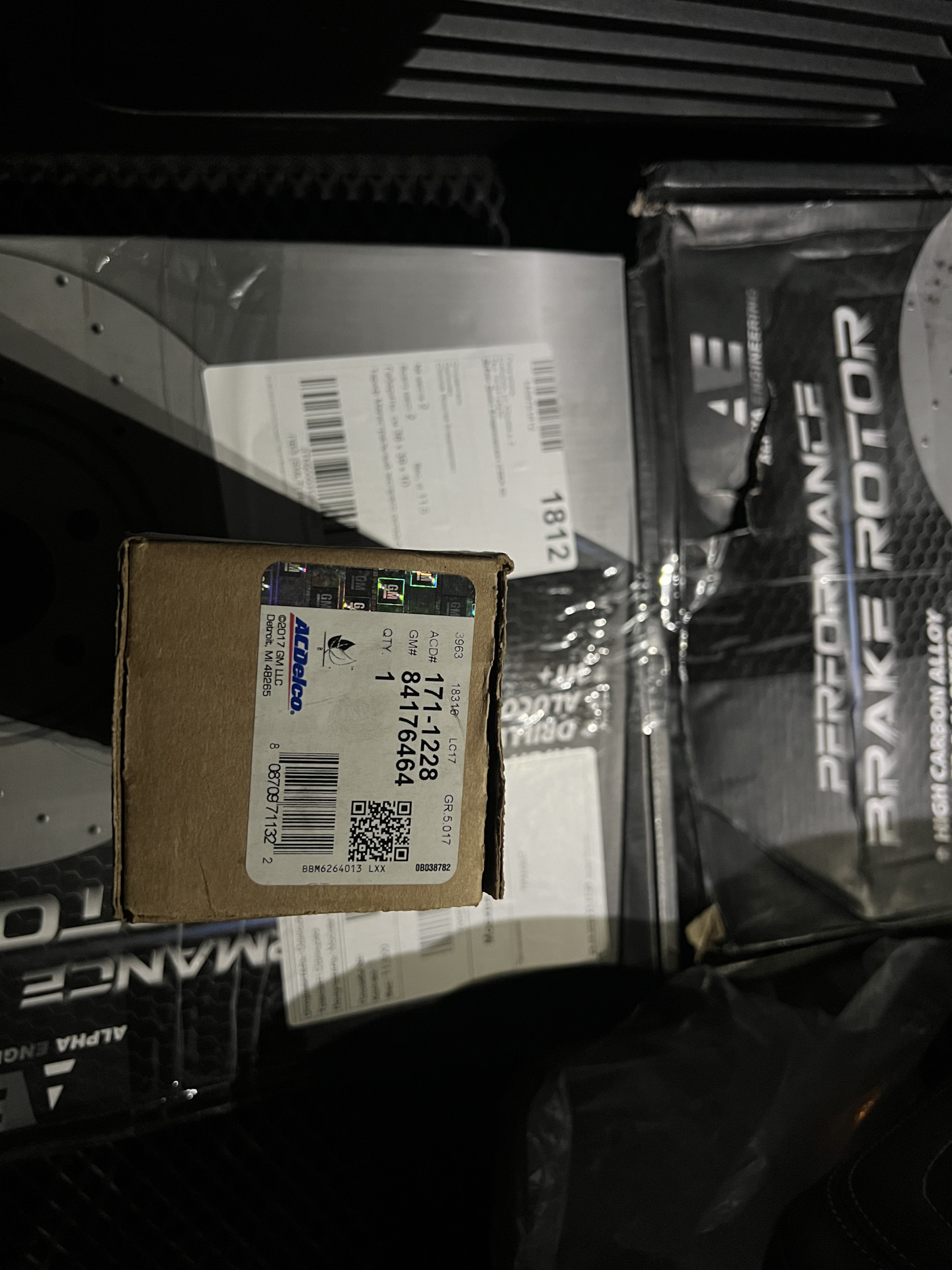 ТО: поменял задние диски и колодки — Cadillac Escalade ESV (3G), 6,2 л ...