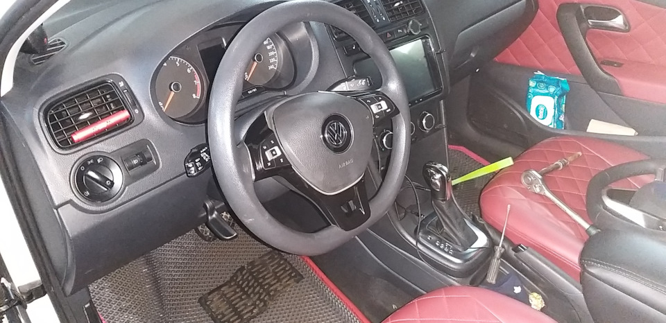 Руль от Поло лифтбека на седан — Volkswagen Polo Sedan, 1,6 л, 2016 ...