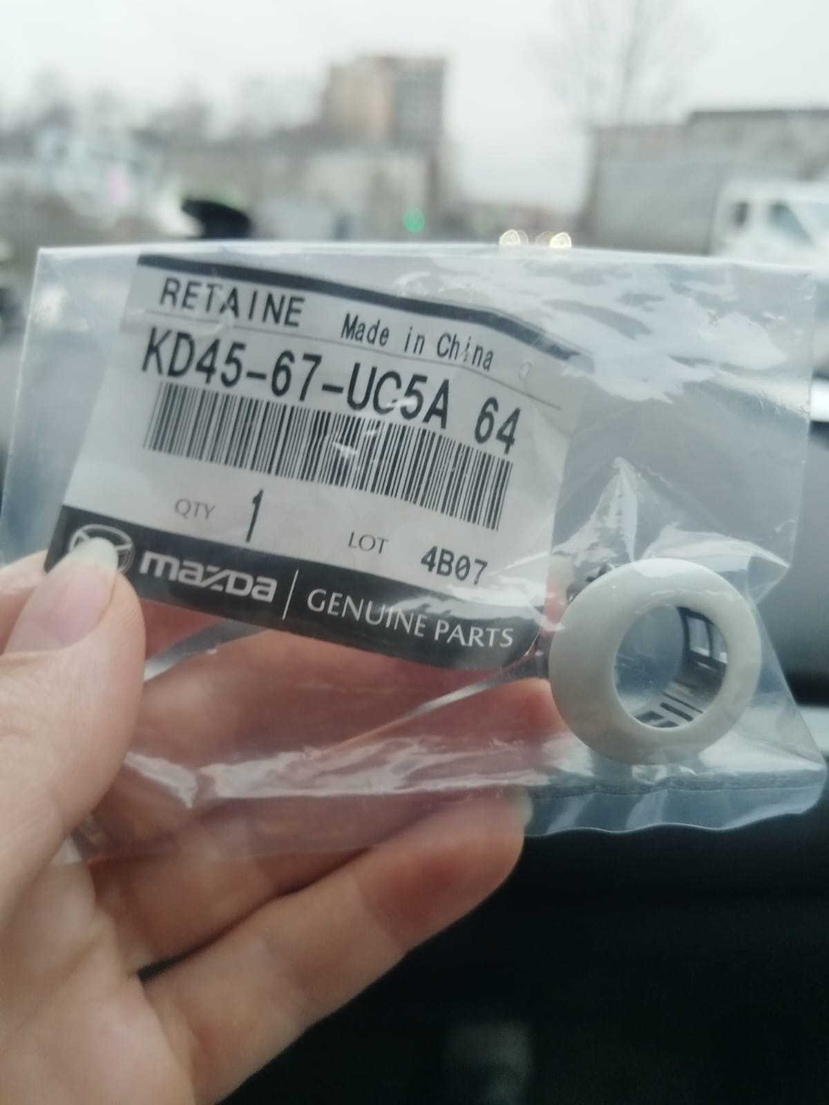 Фиксатор датчика парктроника — Mazda 6 (3G) GJ, 2 л, 2017 года ...