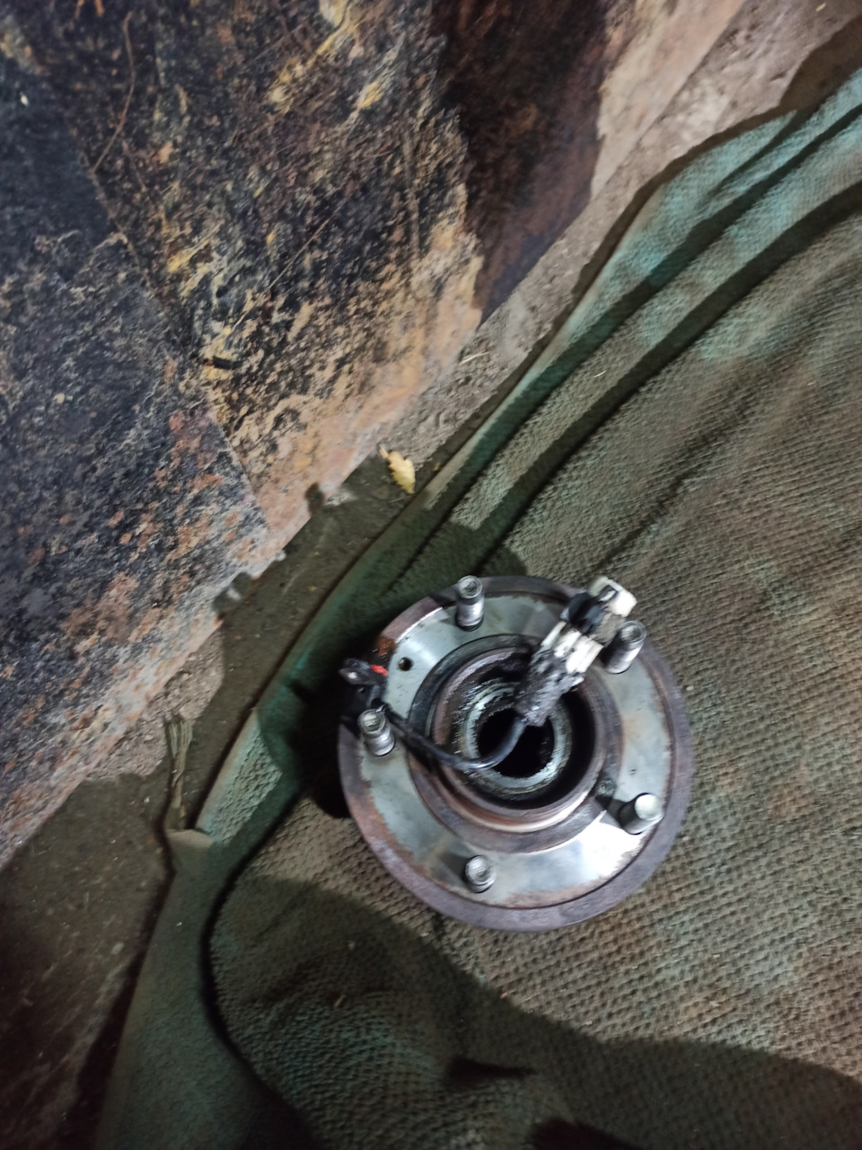 Победа над гулом — Chevrolet Captiva (1G), 2,4 л, 2009 года | запчасти ...