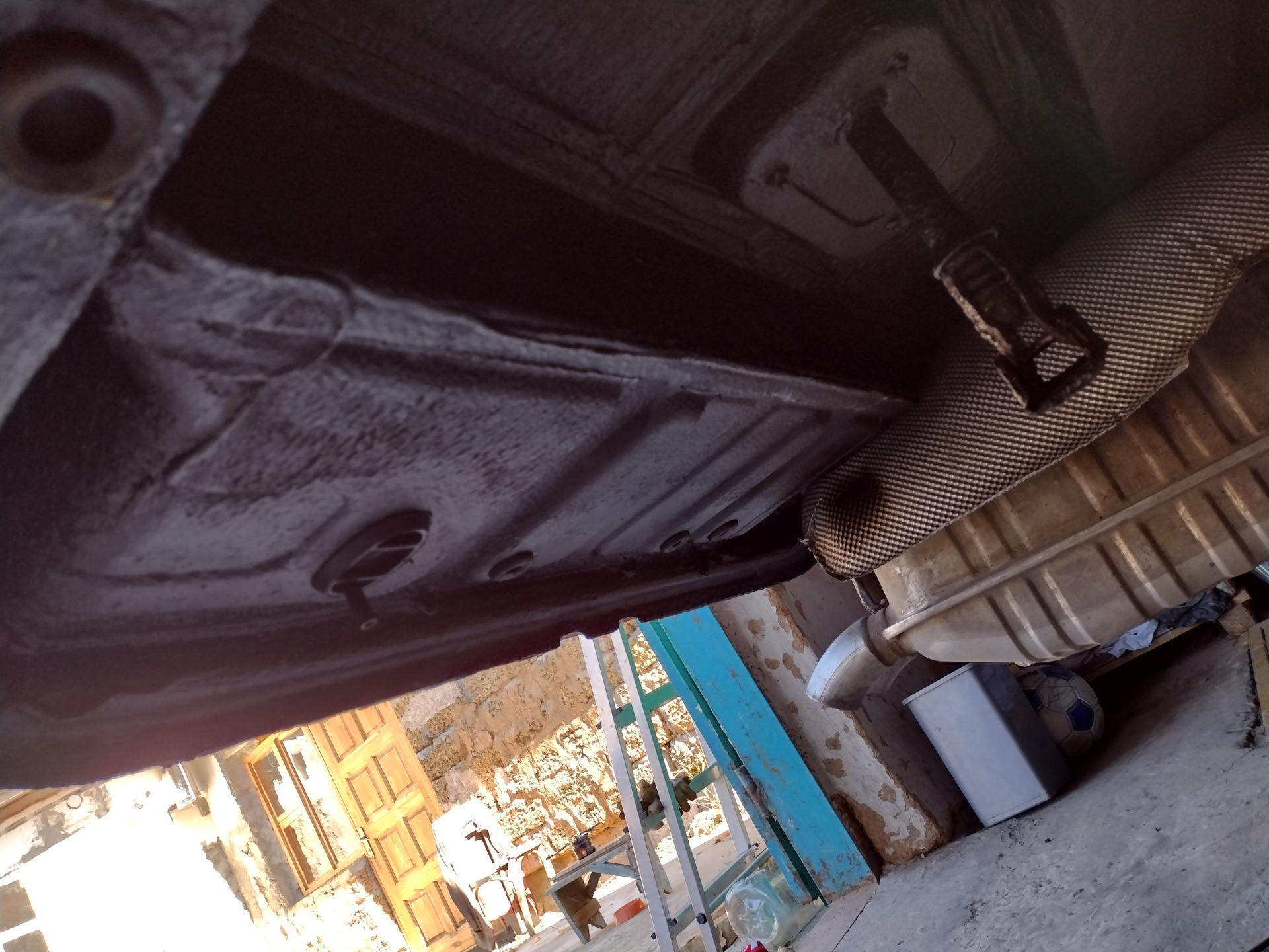 Обработка кузова: арок, порогов, заднего днища, лонжеров — Volvo XC90 ...