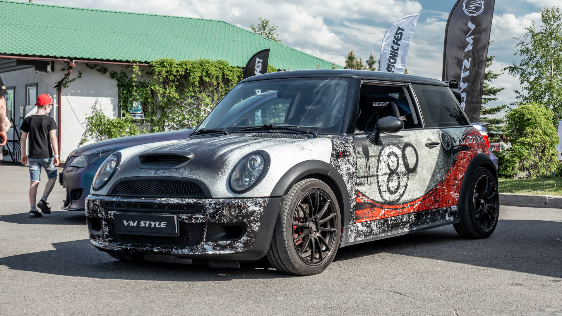 Немного фото MINI на Roadside Picnic Fest — MINI John Cooper Works, 2 л ...