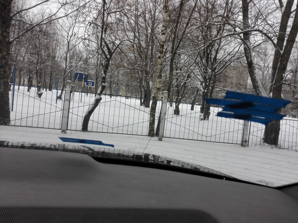 Нити обогрева заднего стекла — Audi A4 (B6), 1,9 л, 2002 года ...