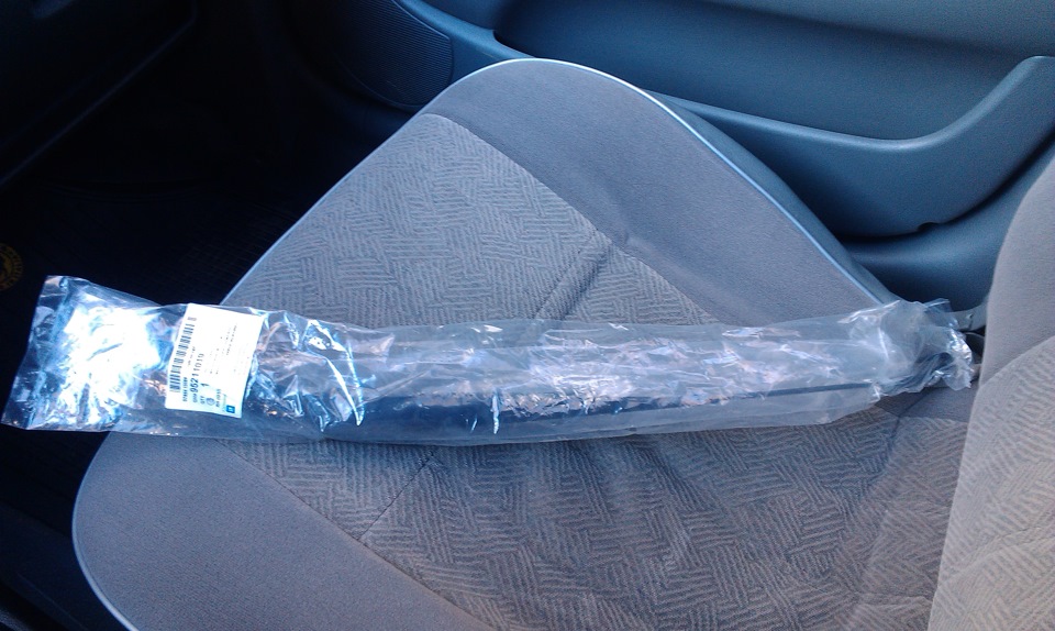 Замена поводка дворника стеклоочистителя. — Chevrolet Lacetti 5D, 1,4 л ...