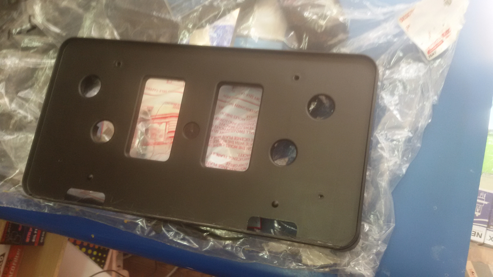 ОСНОВАНИЕ НОМЕРНОГО ЗНАКА С ЛЕВОЙ СТОРОНЫ — BMW 3 series (E46), 3 л ...