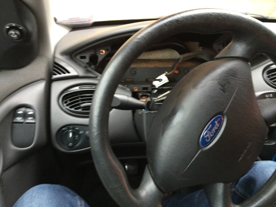 Лампочки в приборке — Ford Focus Sedan I, 1,6 л, 2004 года | расходники ...