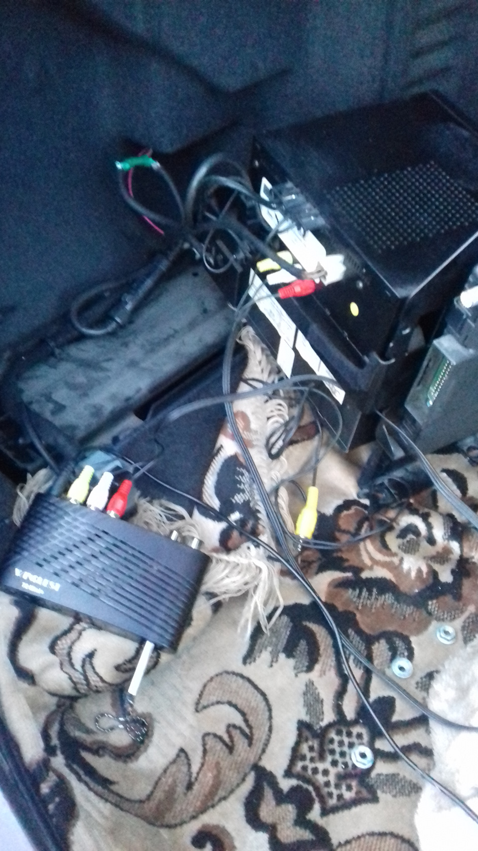 AV/TV — Audi A8 (D2), 2,5 л, 1999 года | автозвук | DRIVE2