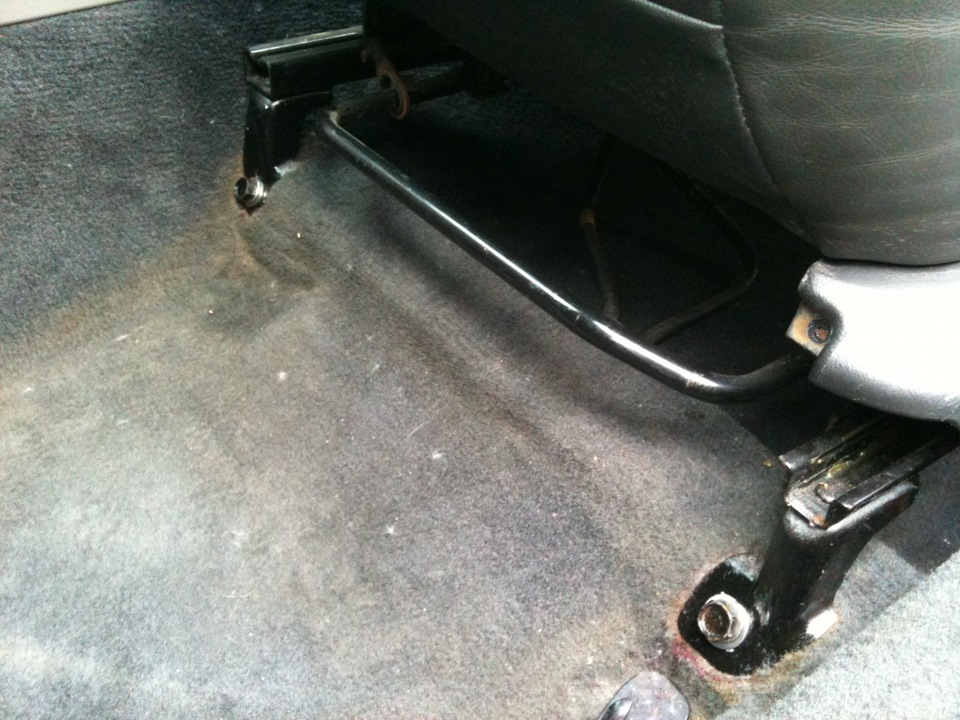 Красим салазки сидений) — Subaru Forester (SG), 2 л, 2006 года | своими ...