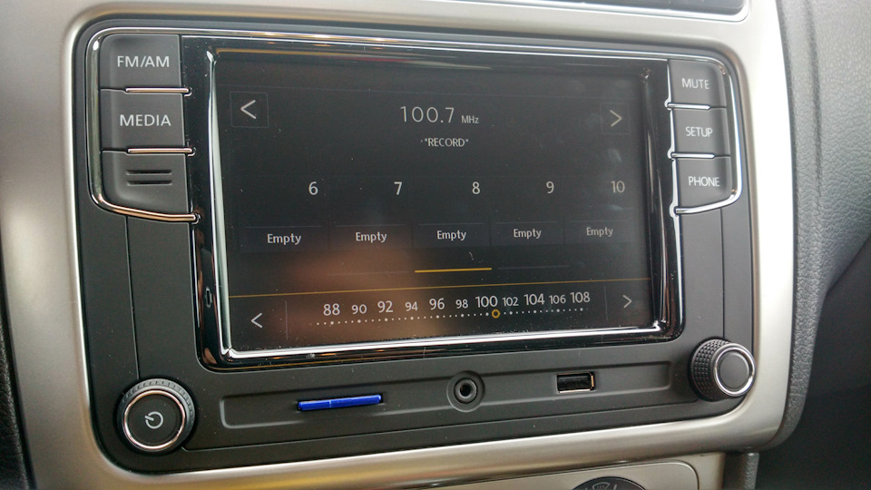 Замена RCN210 на RCD330G PLUS — Volkswagen Polo Sedan, 1,6 л, 2013 года ...