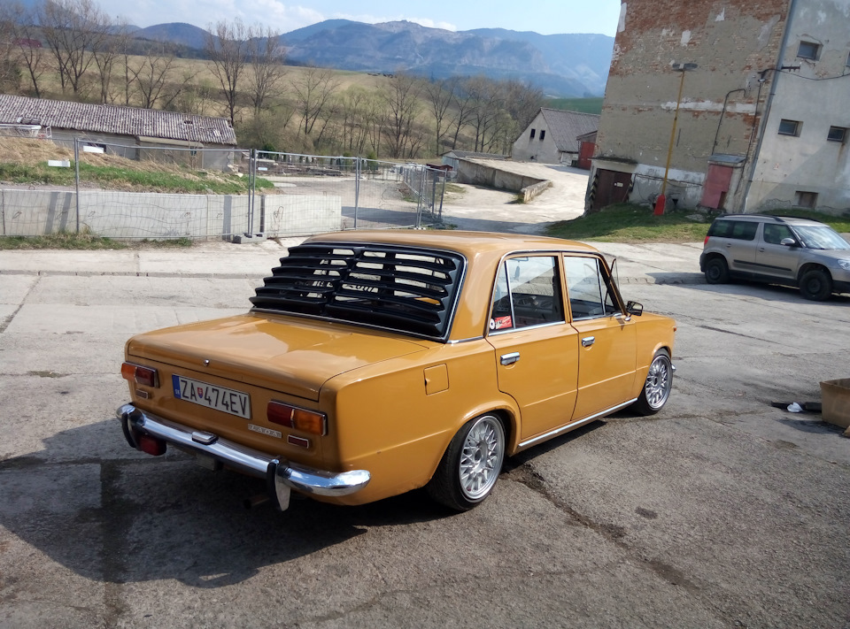 Rear window louvers — Lada 2101, 1,2 л, 1978 года | запчасти | DRIVE2