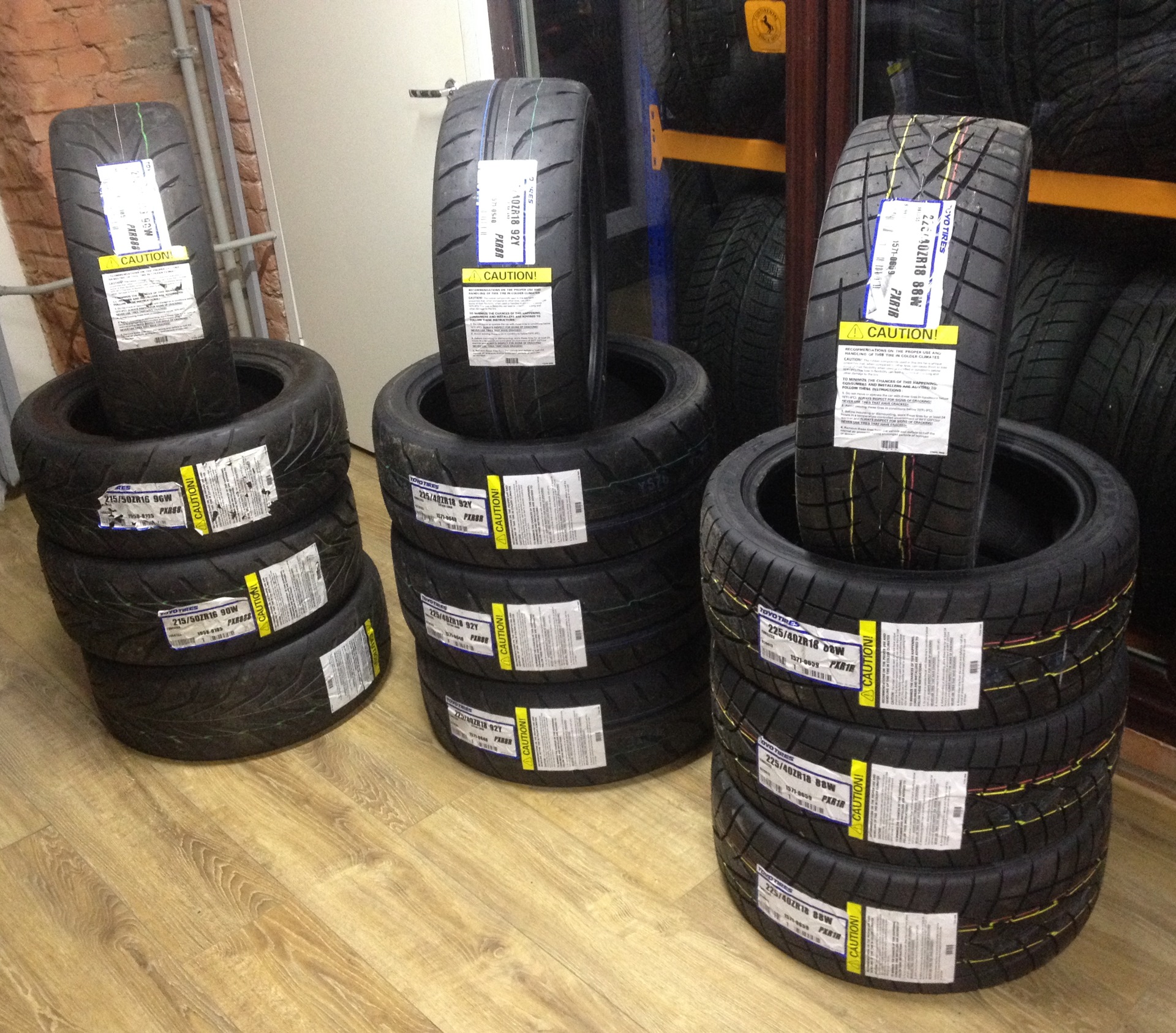 Шины Toyo — Proxes R1-R, Proxes R888, Proxes R888R — BuyWheel на DRIVE2