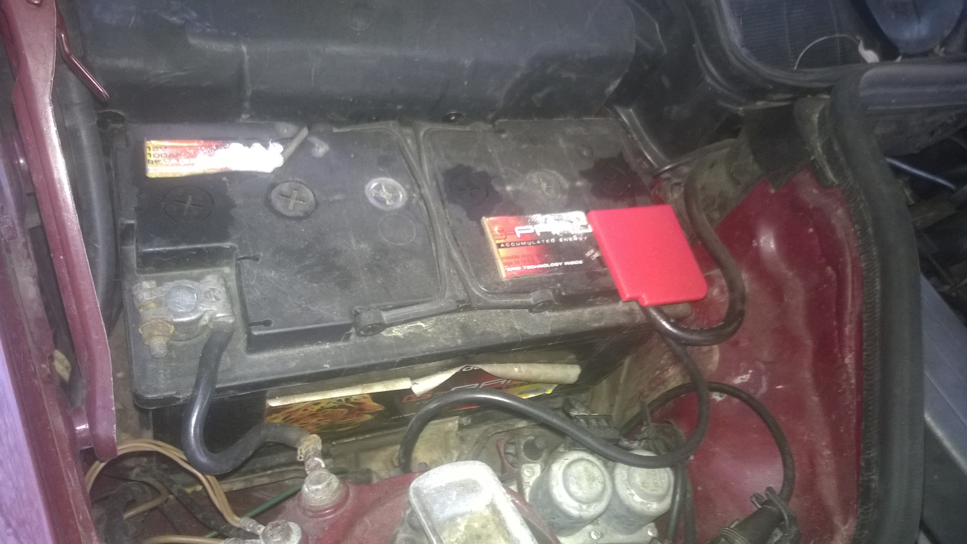 Крышка клеммы АКБ — Mercedes-Benz E-Class (W124), 2,5 л, 1987 года ...