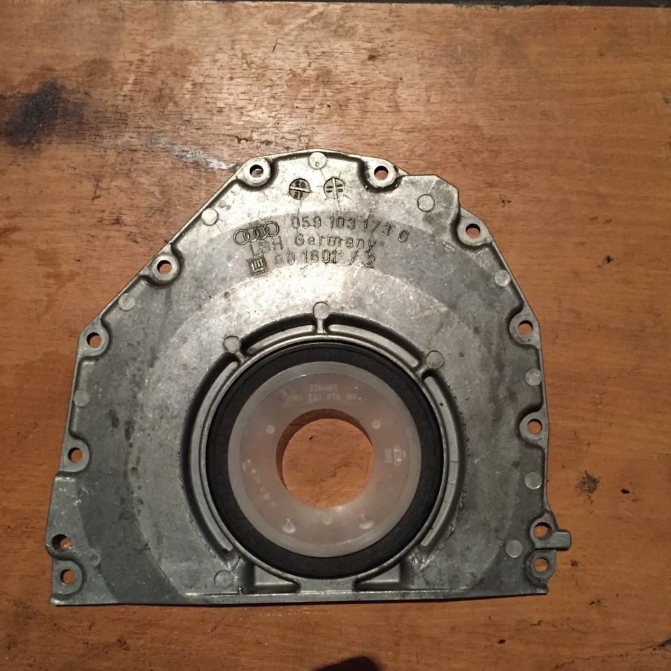 070103051A Уплотняющее кольцо, коленчатый вал VAG | Запчасти на DRIVE2