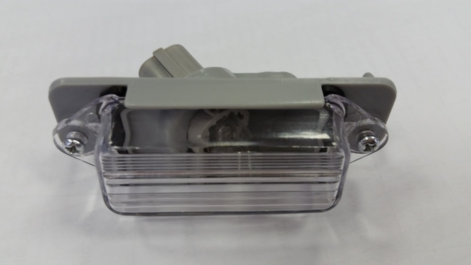 Не оригинал — Фонарь подсветки госномера — Mitsubishi Lancer X, 2 л ...