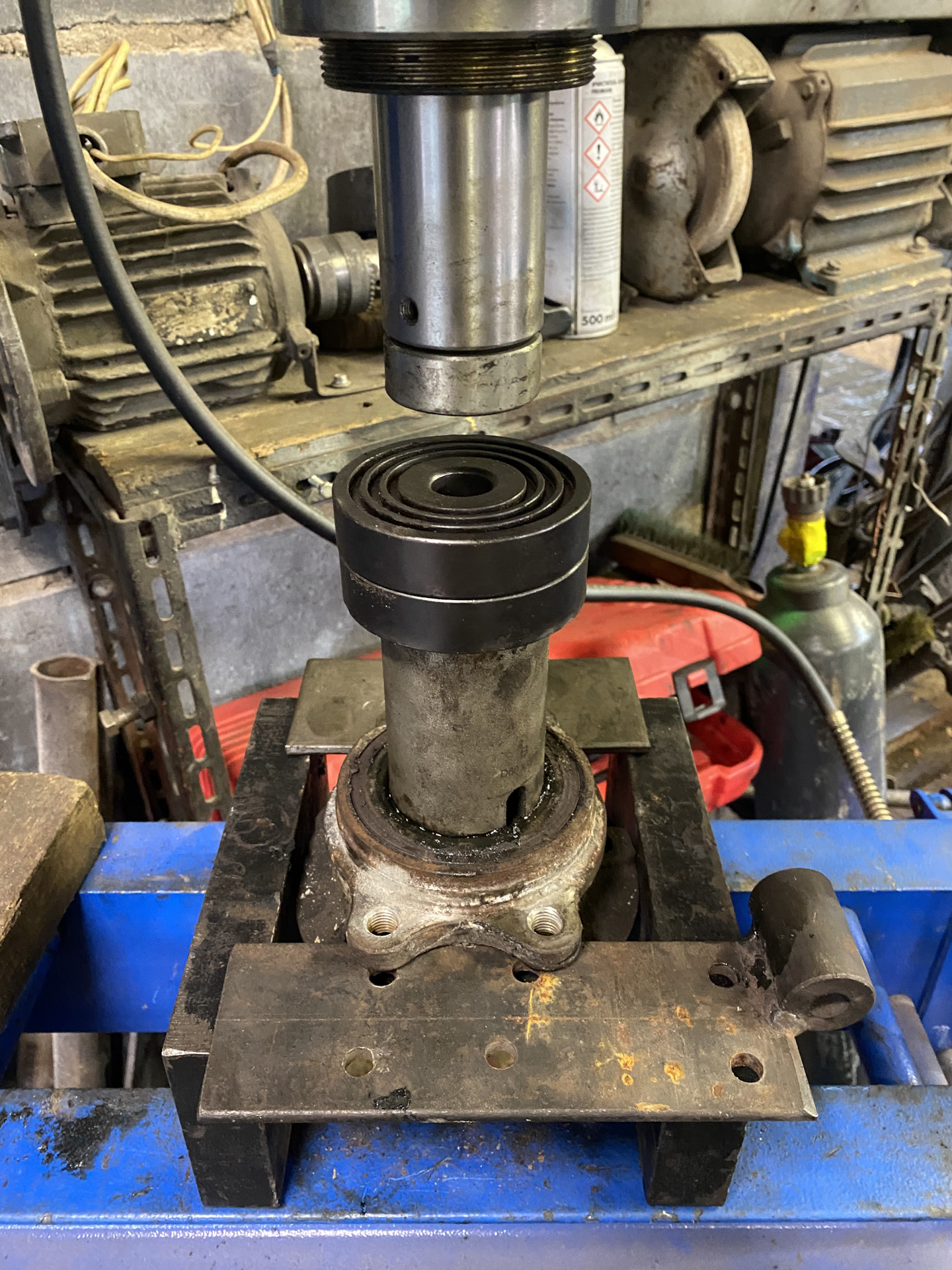 Замена переднего правого ступичного подшипника — Audi A4 Allroad (B8 ...