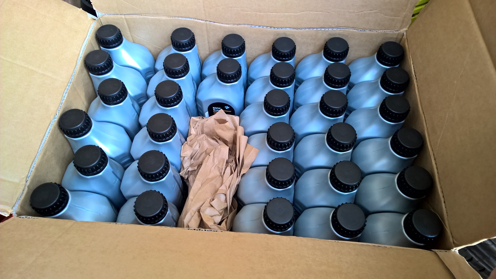 Приобретение масла в двигатель. — BMW 7 series (E38), 2,8 л, 2001 года ...