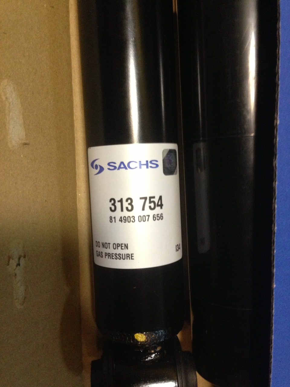 Замена задних амортизаторов — Volvo S60 (2G), 2,5 л, 2011 года ...