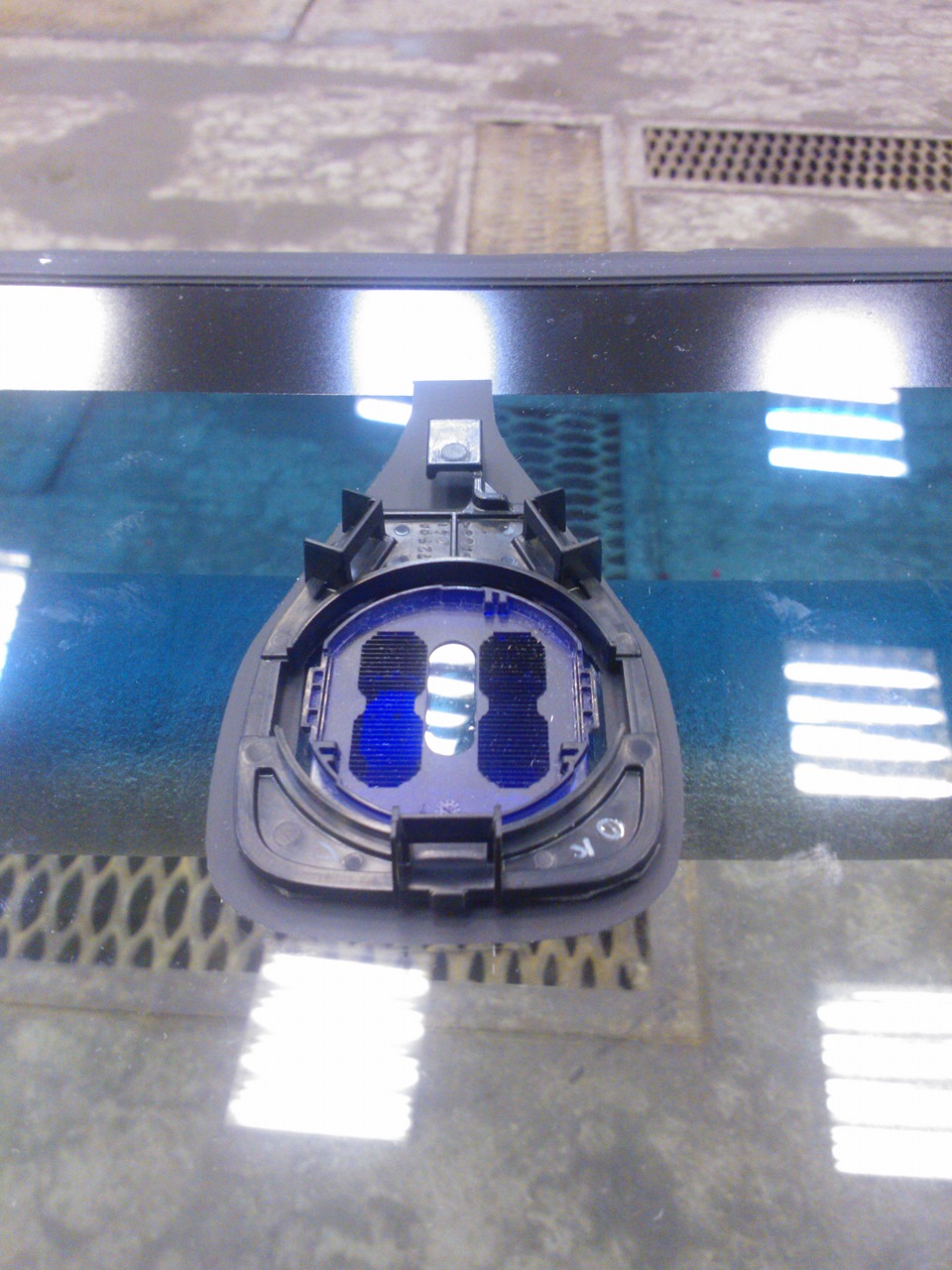 Замена лобового стекла — Mitsubishi Pajero Sport (2G), 2,5 л, 2010 года ...