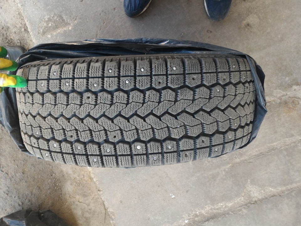 Продам зимнюю резину Yokohama ice guard 205/50/17 — Mazda 3 (1G) BK, 2 ...