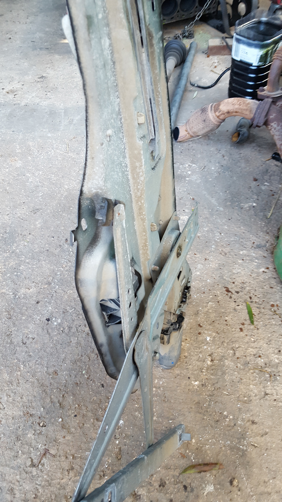 Стеклоподьемник пошел спать — Renault Laguna I, 1,9 л, 1998 года ...
