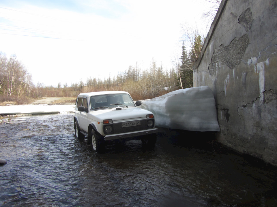 Stones + Ice — Lada 4x4 3D, 1,7 л, 2010 года | покатушки | DRIVE2